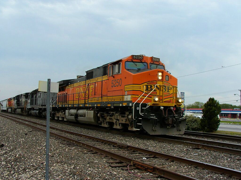 BNSF 5250